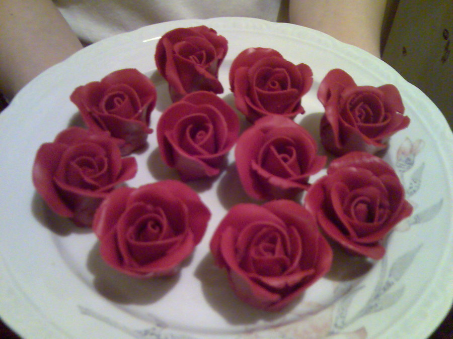 Icing Roses - CakeCentral.com