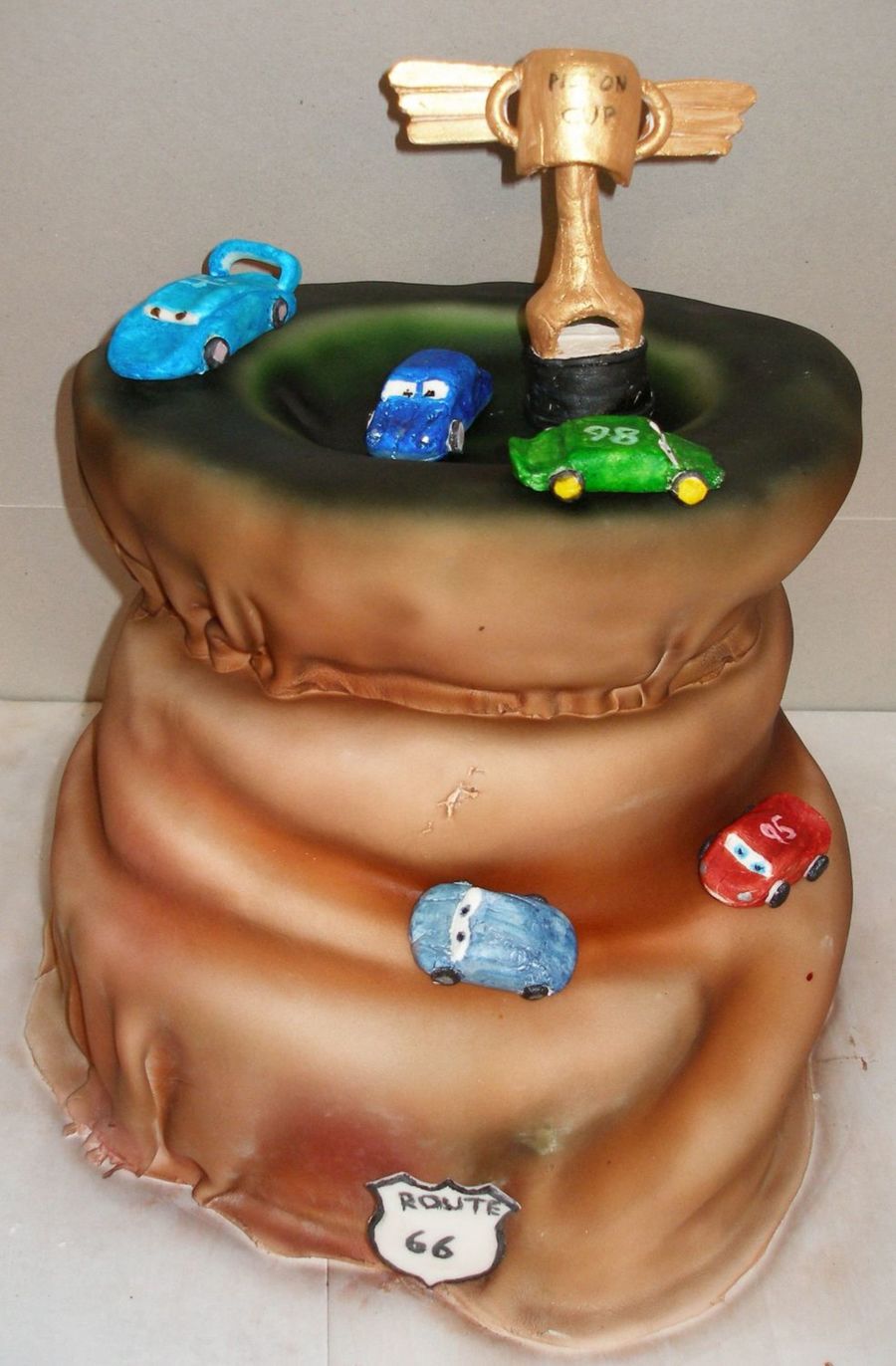 Cars_Piston_Cup.jpg - CakeCentral.com