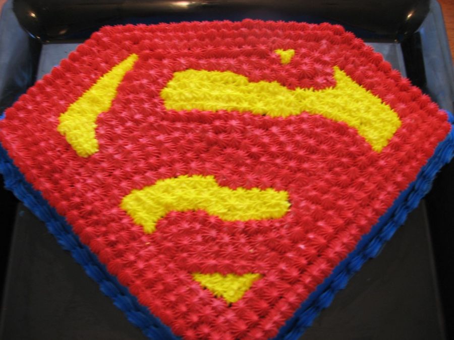 Superman Cake - CakeCentral.com