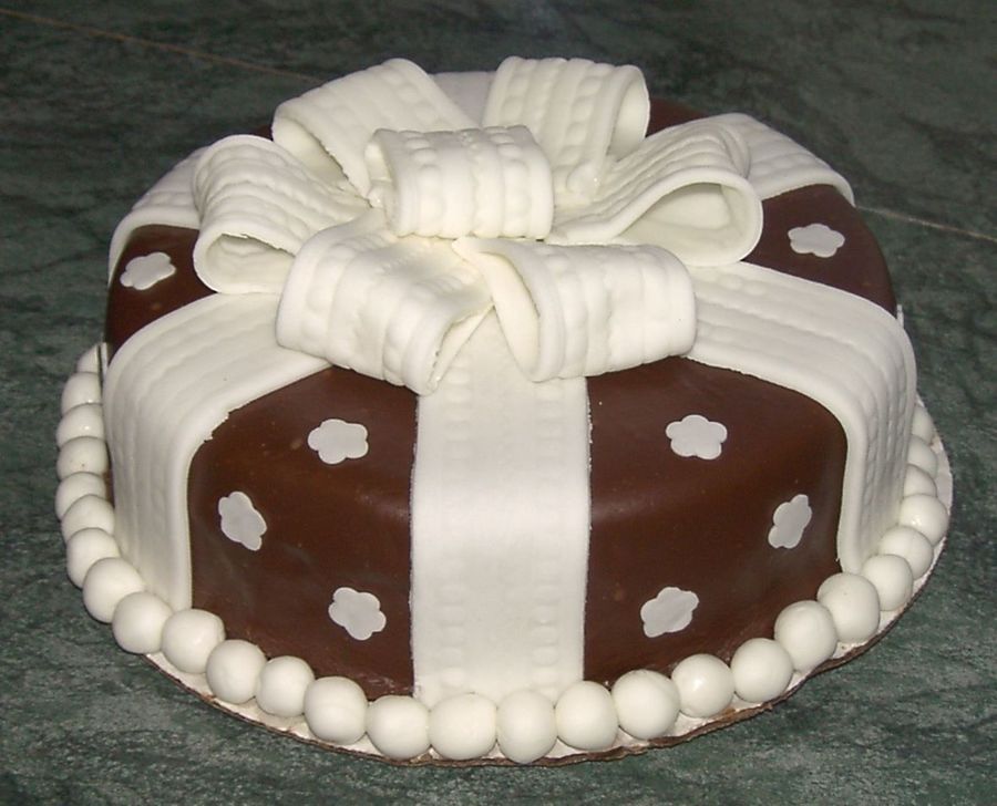 Chocolate Present - CakeCentral.com