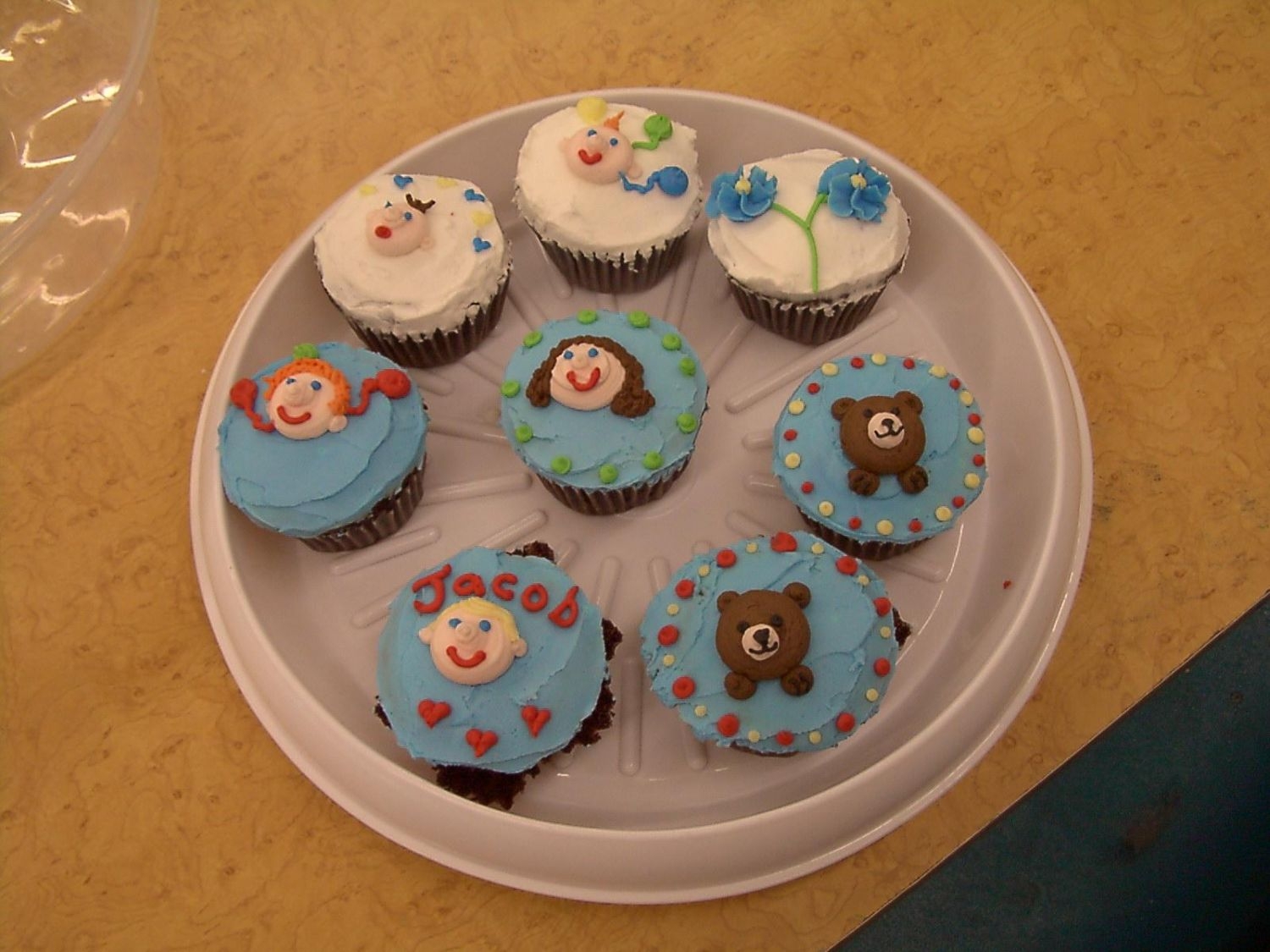 Face Cupcakes - CakeCentral.com