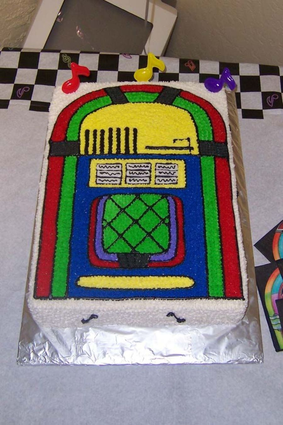 Jukebox Cake - CakeCentral.com