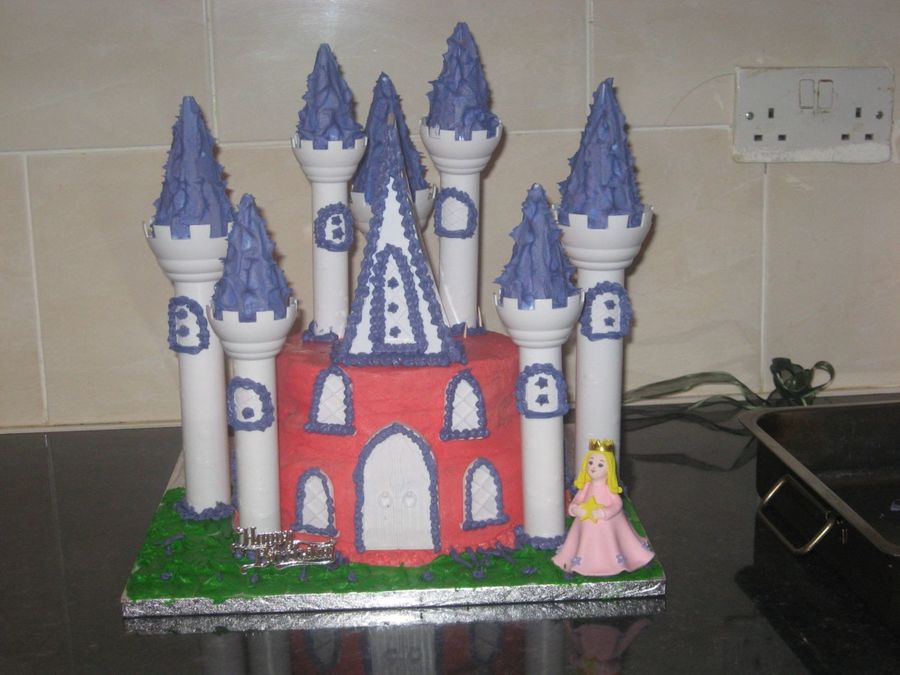 Castle - CakeCentral.com