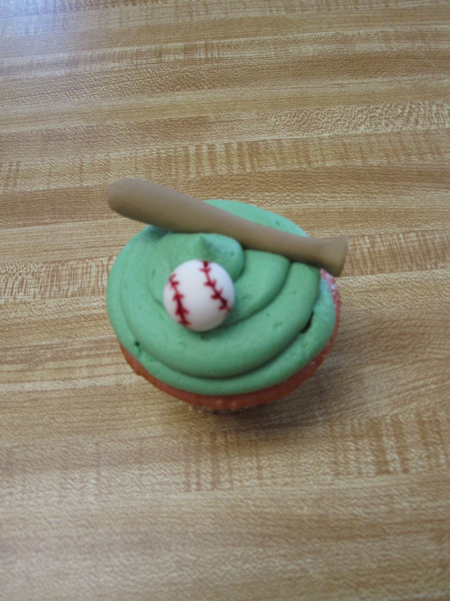 Baseball Cupcake - CakeCentral.com