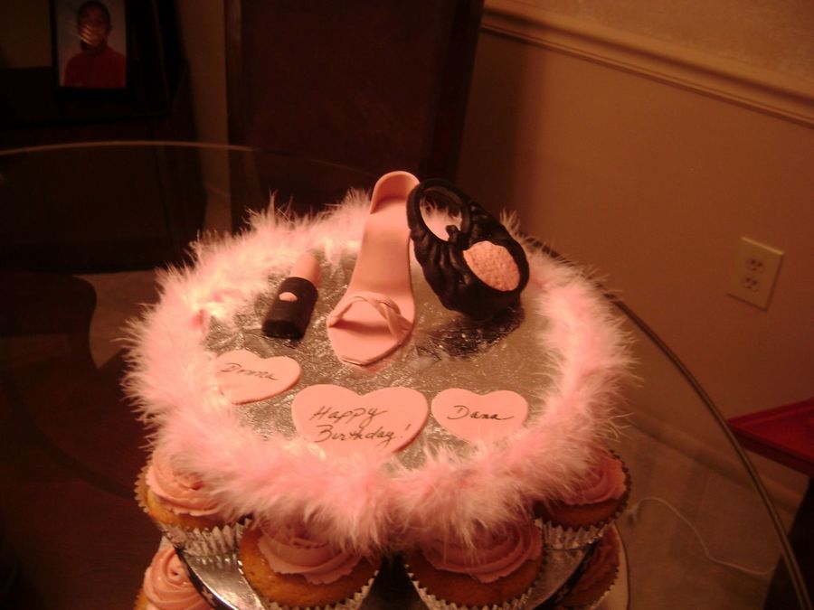 Diva_Cupcake_Tree.jpg - CakeCentral.com