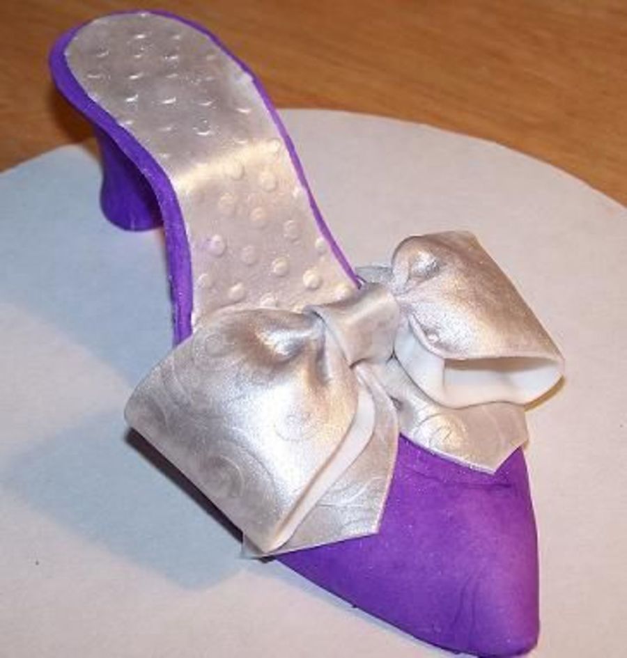 Gumpaste Shoe - CakeCentral.com
