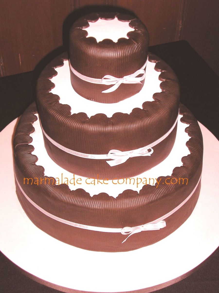 Chocolate Collar Cake - CakeCentral.com