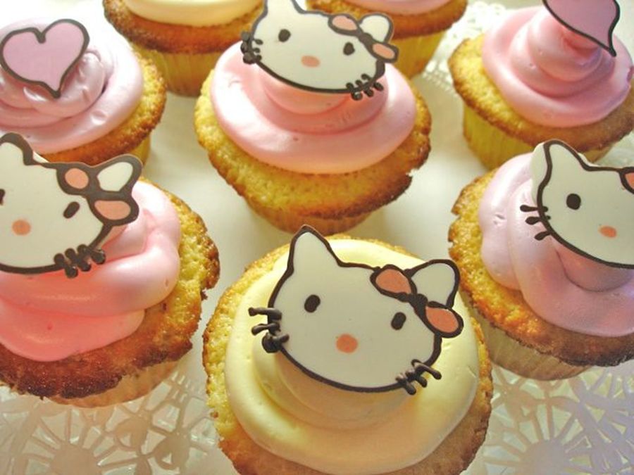 Hello Kitty Cupcakes - CakeCentral.com