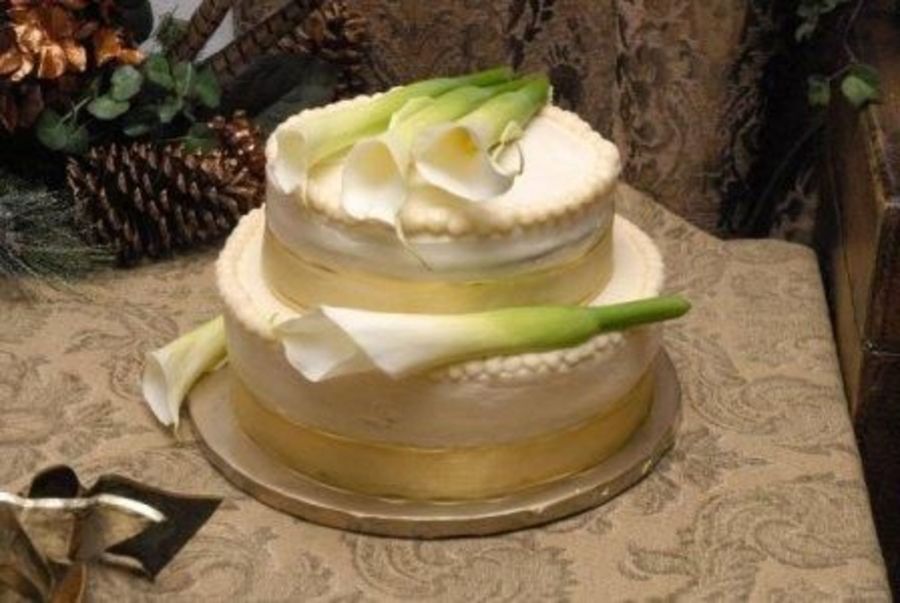 Calla Lilly Cake - CakeCentral.com