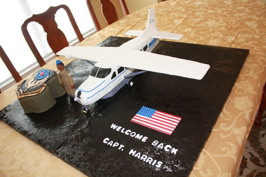 Cessna Airplane With A Motor For The Turning Propeller - CakeCentral.com