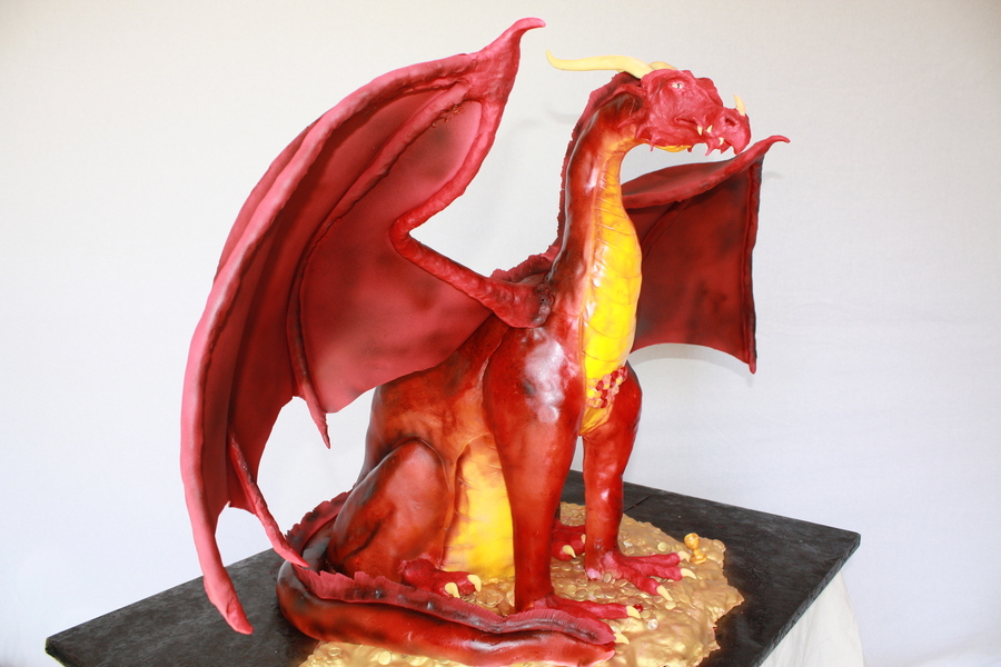 Smaug, From The Hobbit - CakeCentral.com