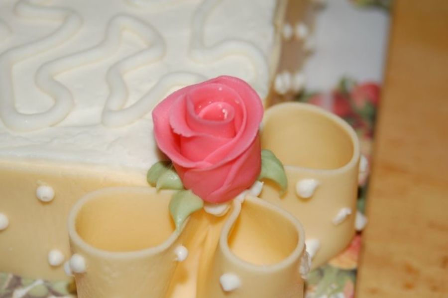 Duff Rose Sheet Cake Border - CakeCentral.com