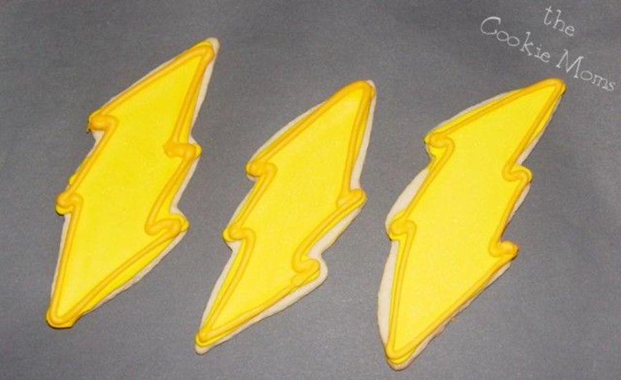 Car's Lightning Bolt Cookies - CakeCentral.com