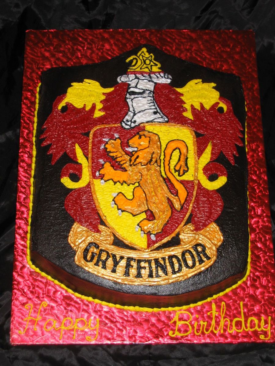 Gryffindor Cake - CakeCentral.com