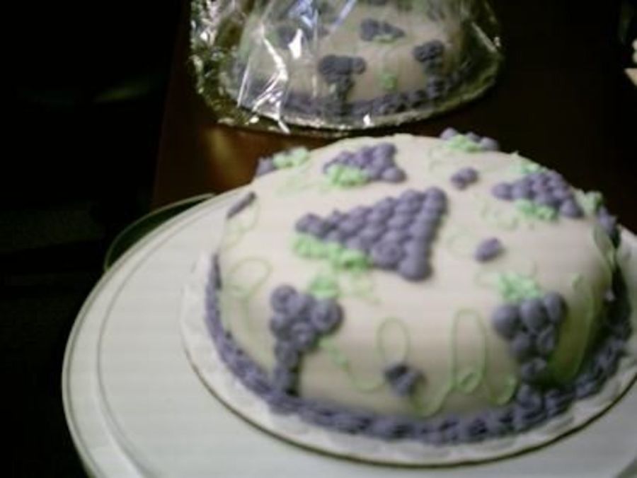 Haleycake1.jpg - CakeCentral.com