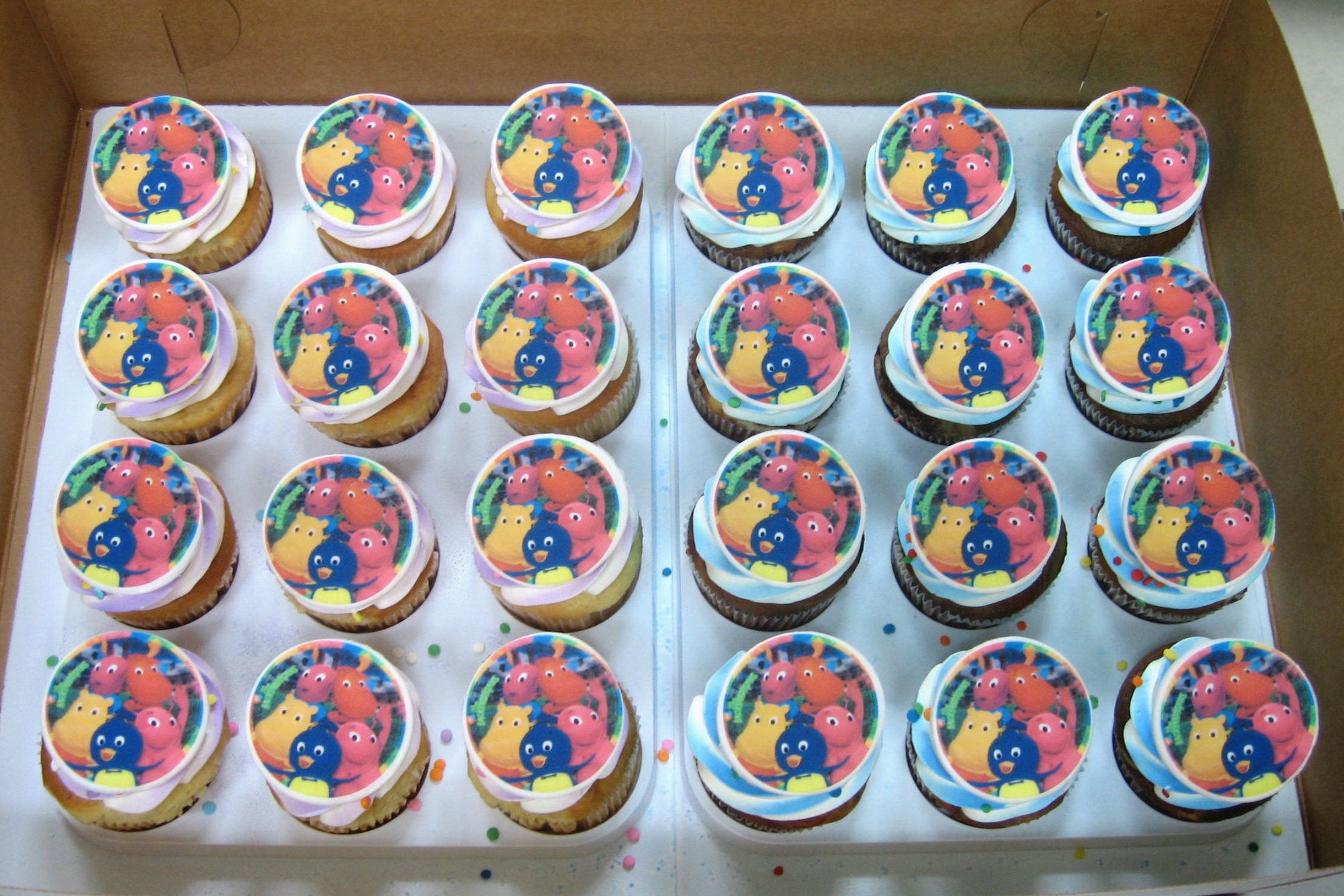 Backyardigans Birthday Cake And Cupcakes - CakeCentral.com