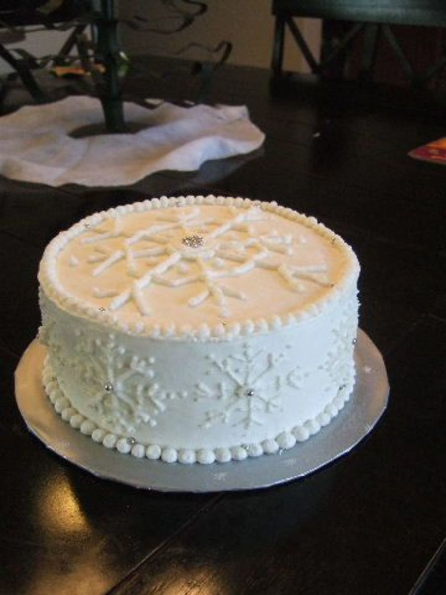 Snowflake Cake - CakeCentral.com