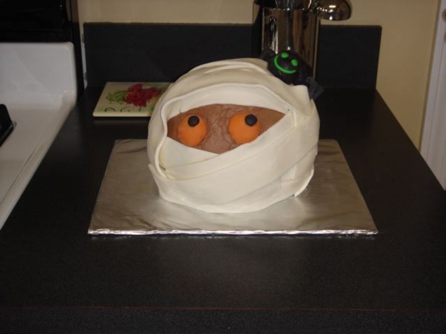 Mummy Cake - CakeCentral.com