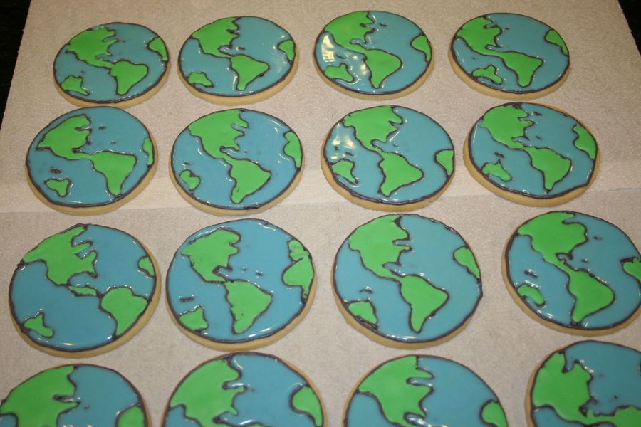 Globe Cookies - CakeCentral.com