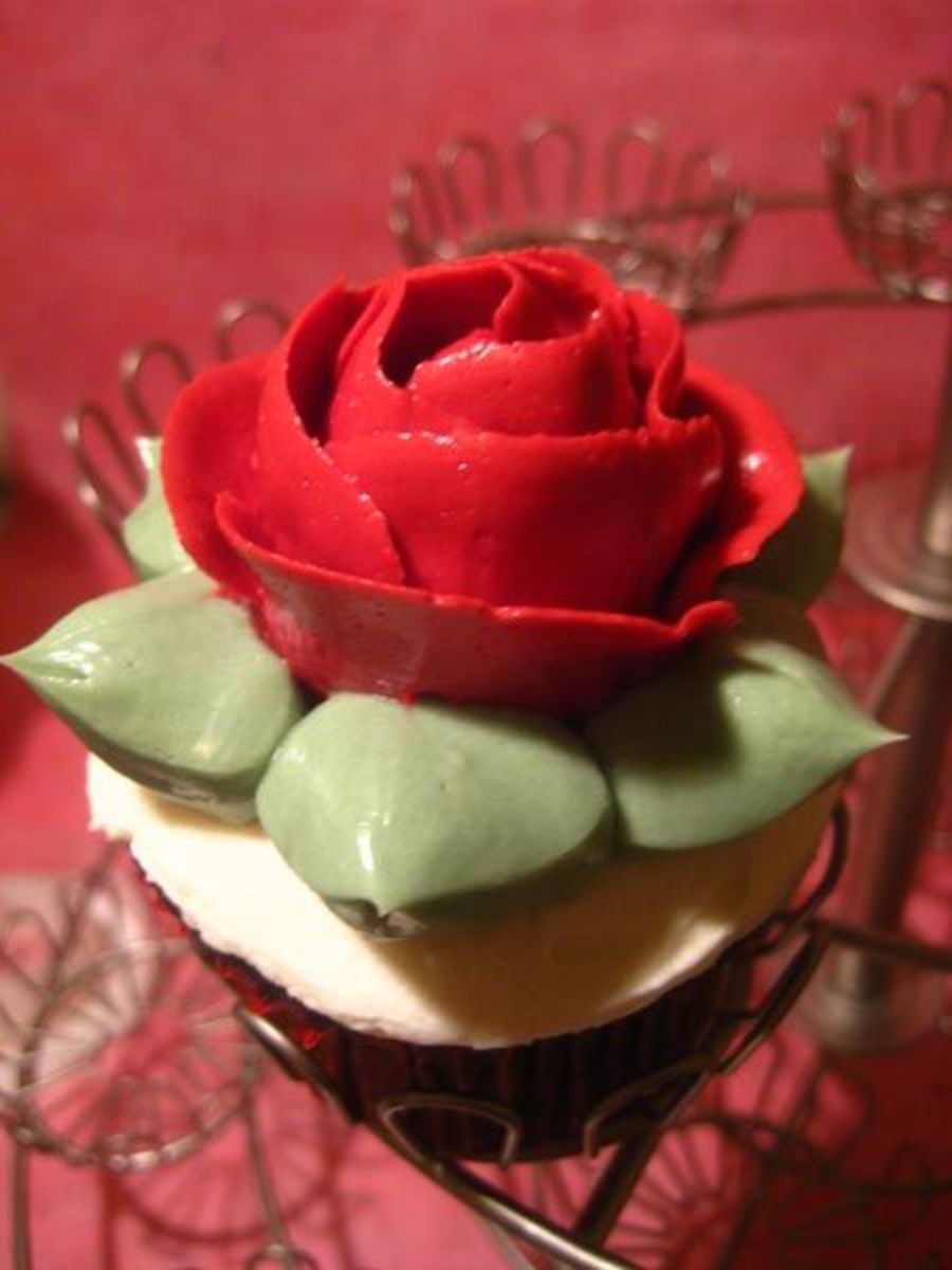 Rose Cupcake - CakeCentral.com
