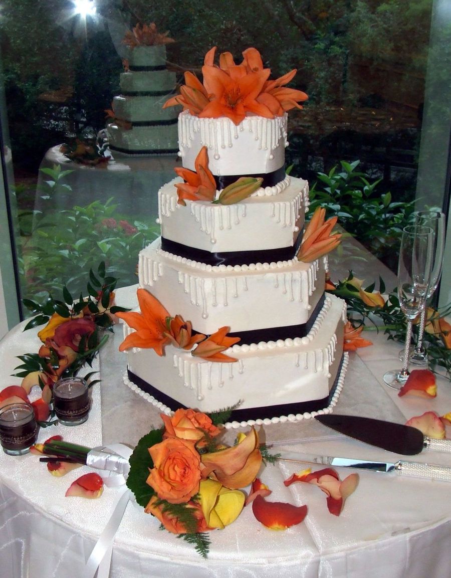 Hexagoncake.jpg - CakeCentral.com