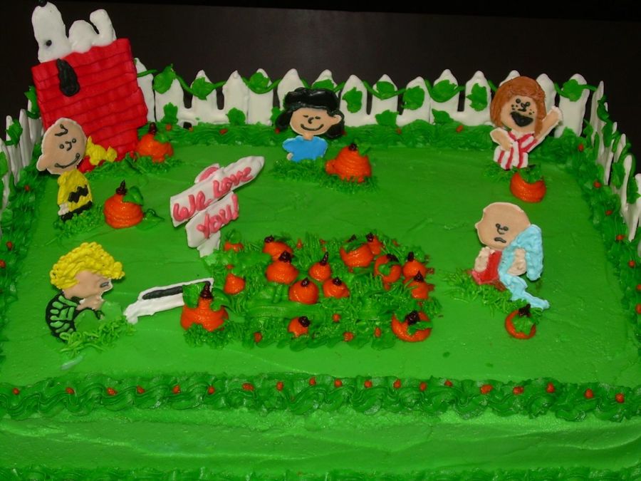 Peanuts And The Gang - CakeCentral.com
