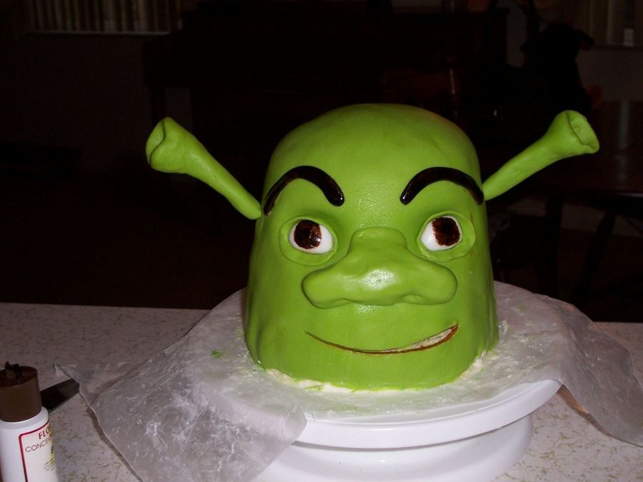 Shrek2_001.jpg - CakeCentral.com