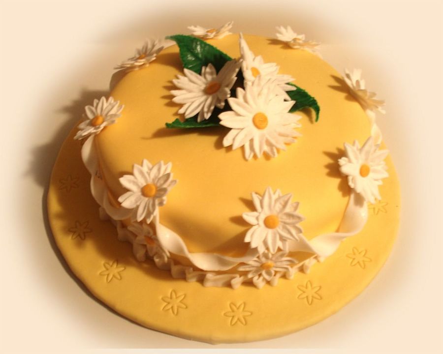 Yellow Hat Cake. - CakeCentral.com