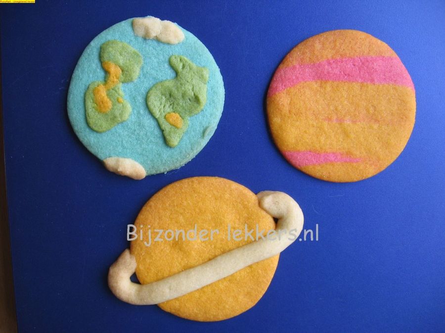 Planet Cookies - CakeCentral.com