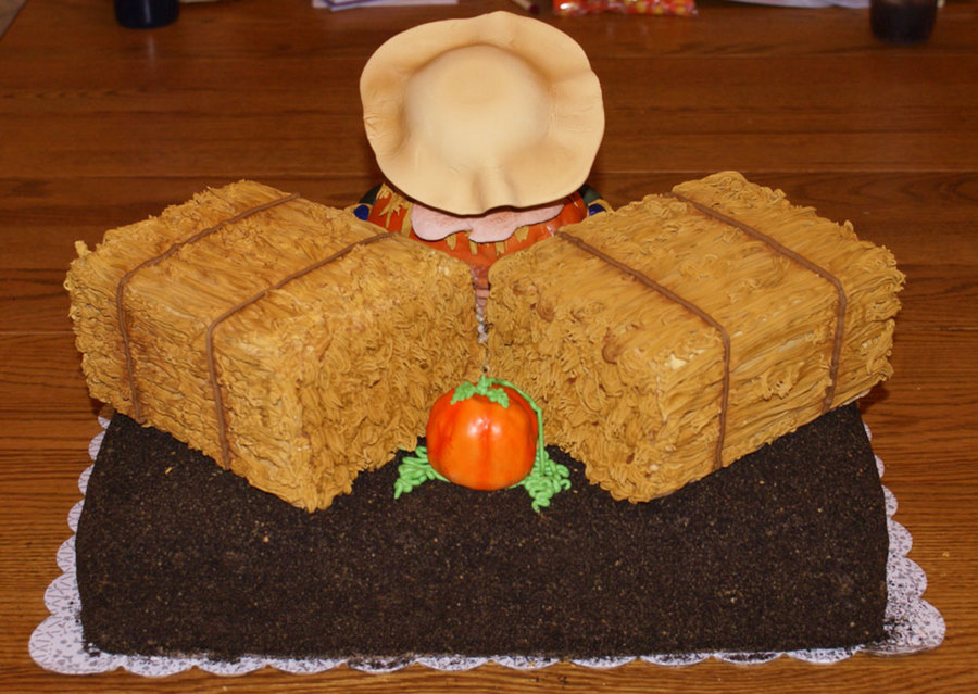 Pumpkin Scarecrow Cake - CakeCentral.com