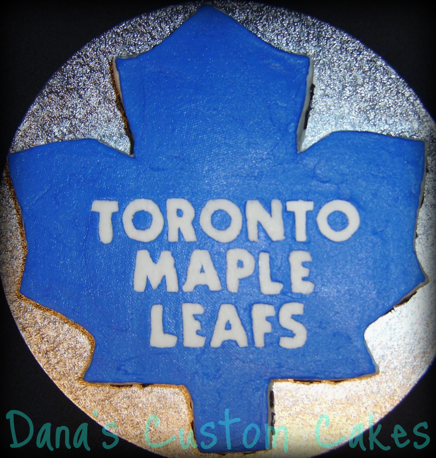 Toronto Maple Leafs Logo - CakeCentral.com