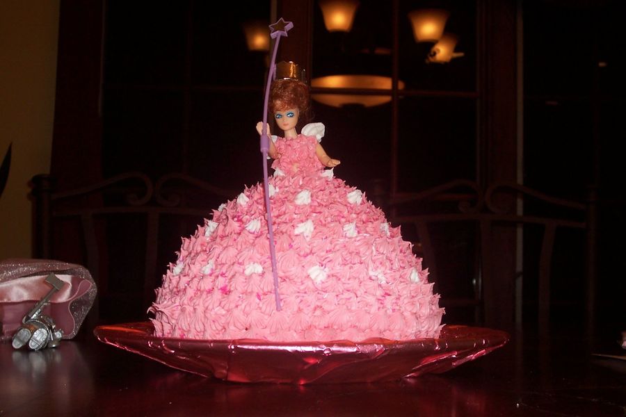 Glinda The Good Witch Cake - CakeCentral.com