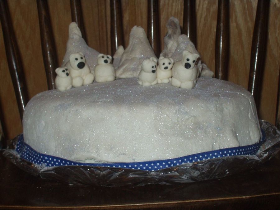 Polar Bear Cake - CakeCentral.com