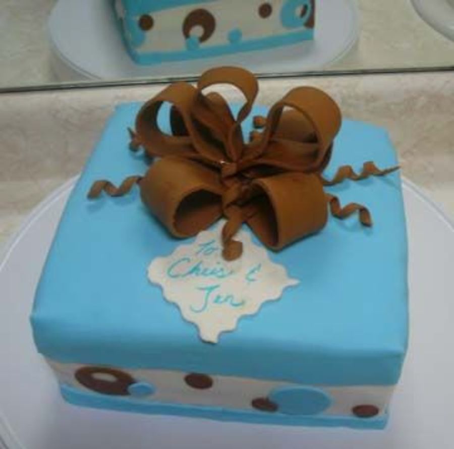 Present Cake - CakeCentral.com
