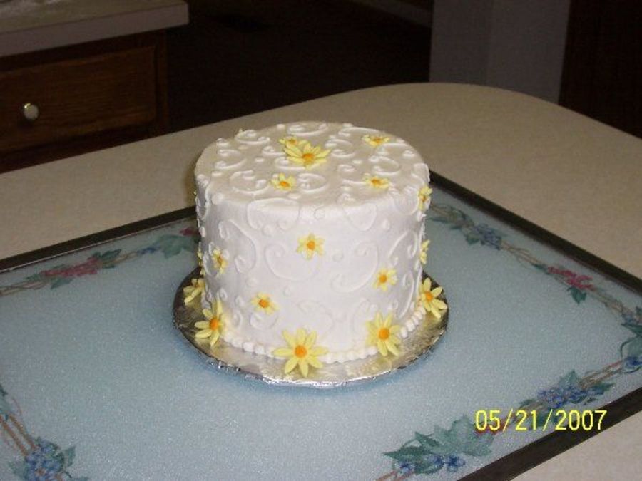 Yellow Daisies - CakeCentral.com
