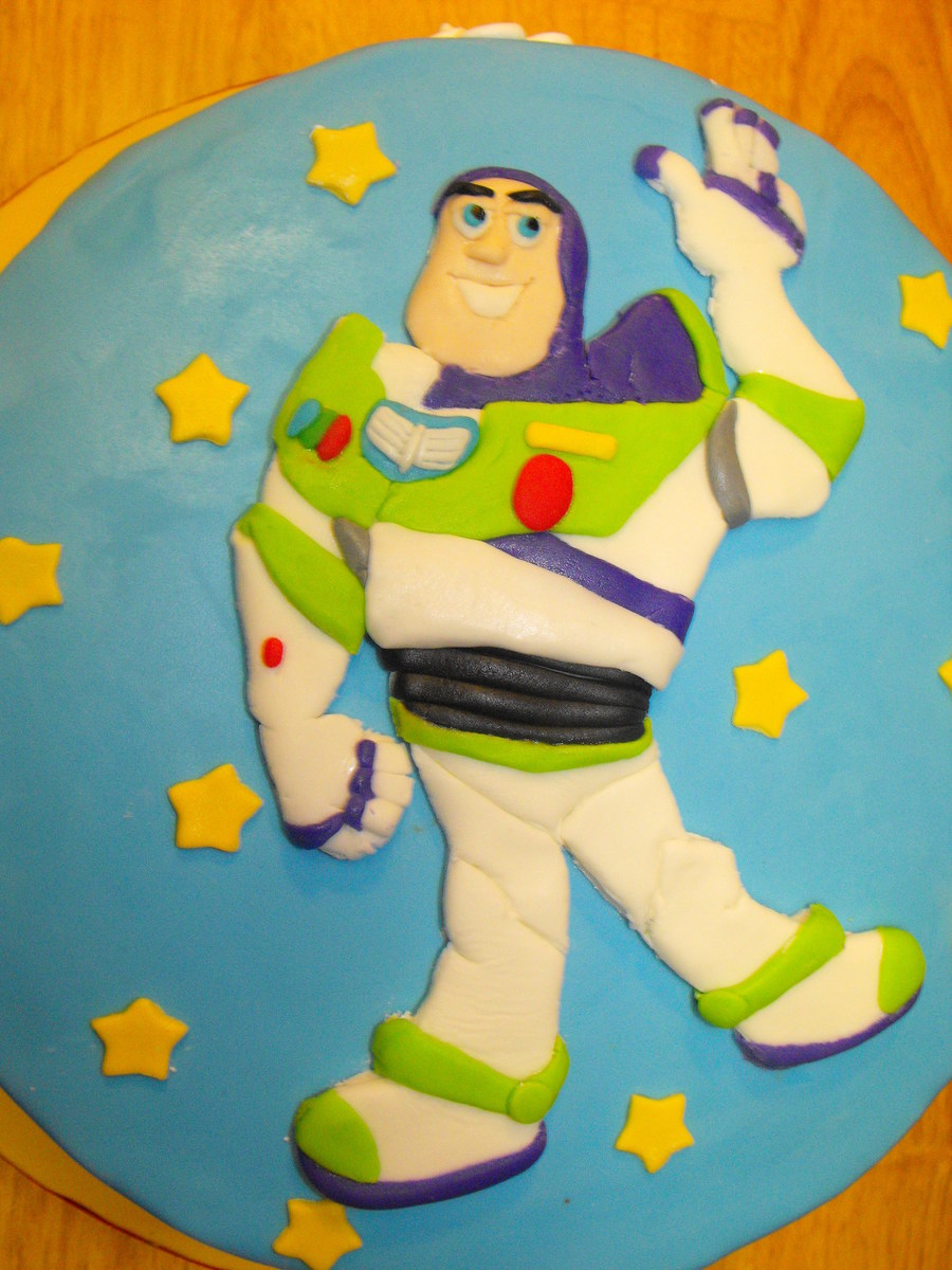 Buzz Lightyear - CakeCentral.com