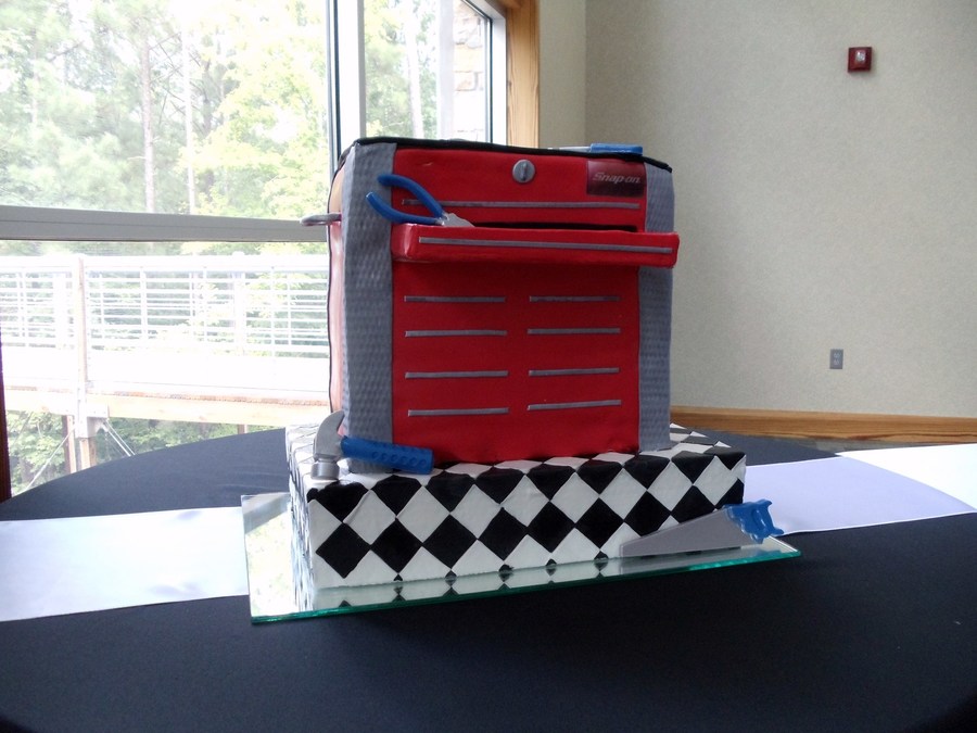 Snap-On Toolbox Cake - CakeCentral.com