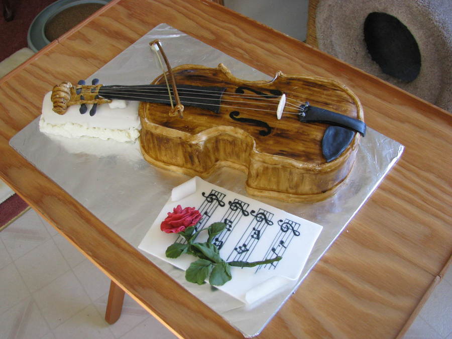 Violin Cake - CakeCentral.com