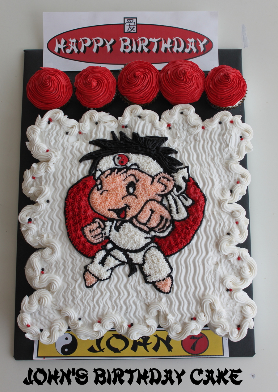 Karate Cupcake Pull-Apart Cake - CakeCentral.com