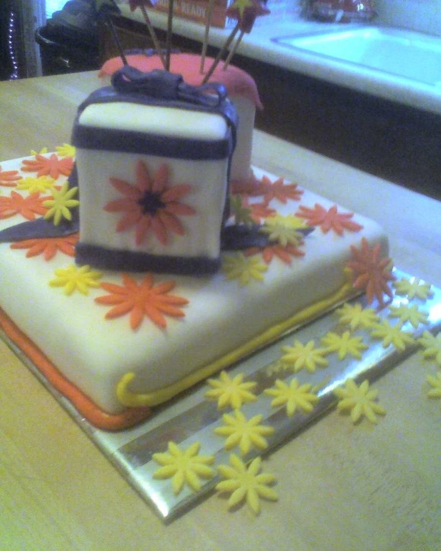 Present Cake - CakeCentral.com