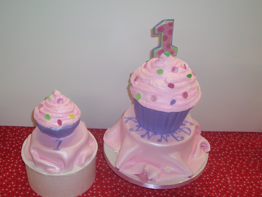 Giant Cupcake Birthday Cake - CakeCentral.com