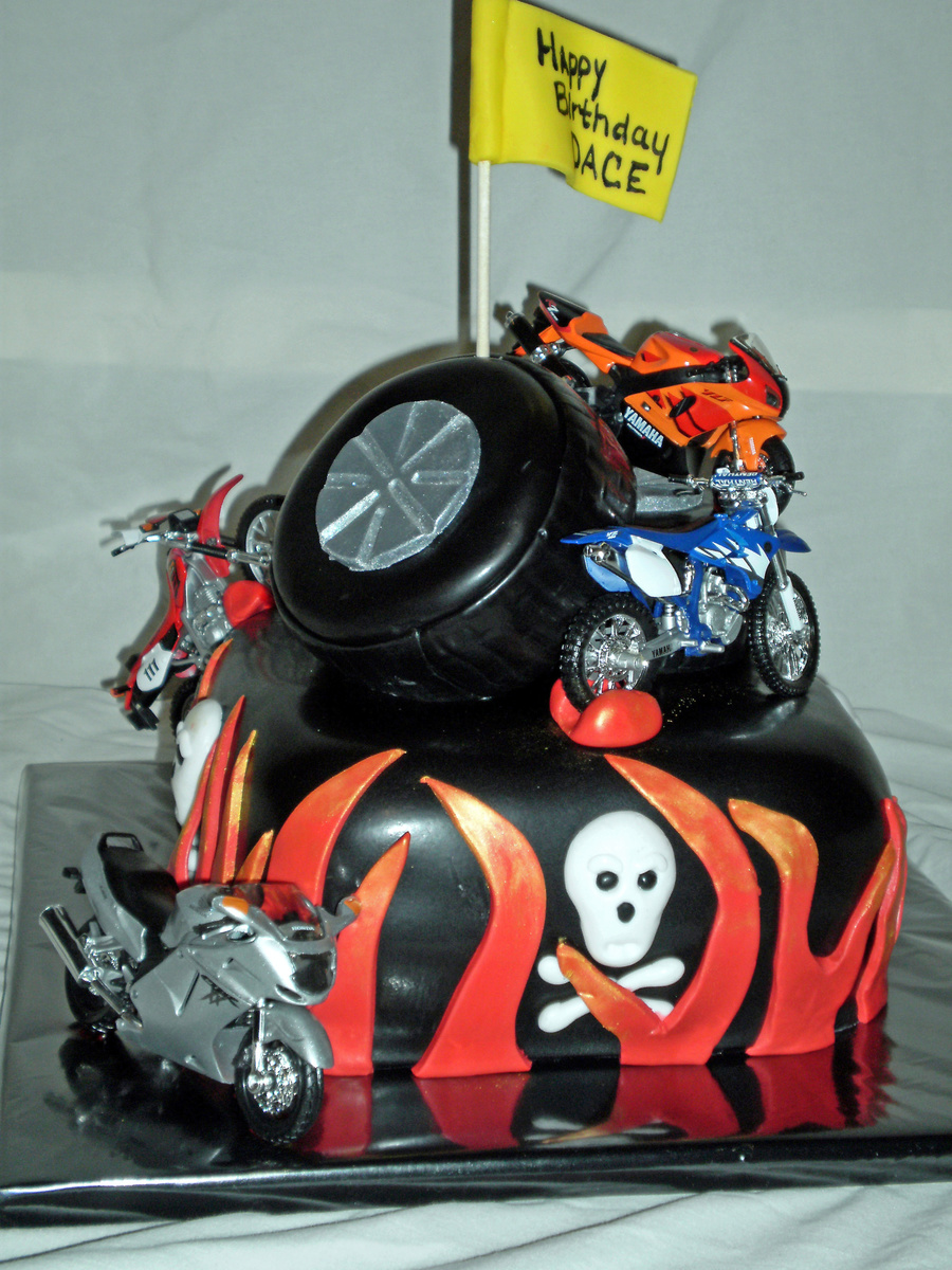 Motorcycle Cake - CakeCentral.com