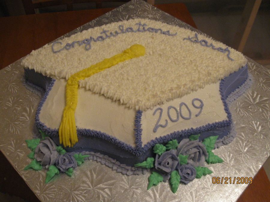 Graduation Cap Cake - CakeCentral.com