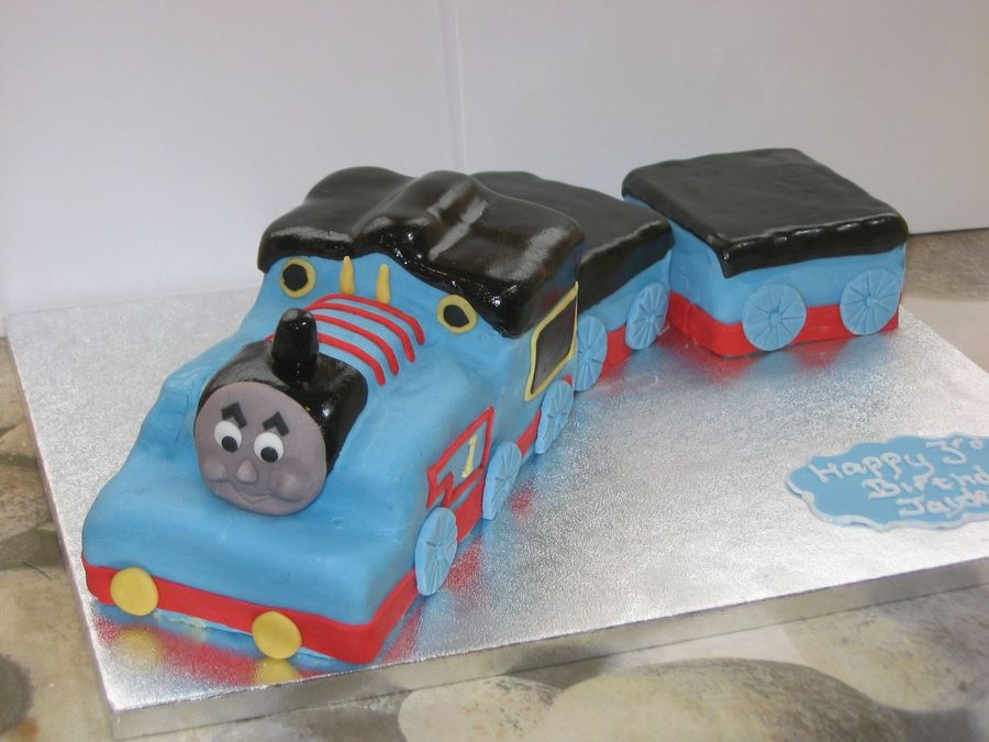 Thomas The Tank Engine - CakeCentral.com