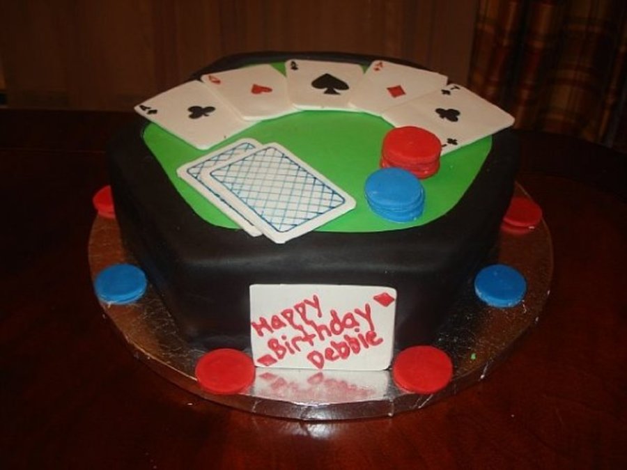 Poker Table Cake - CakeCentral.com