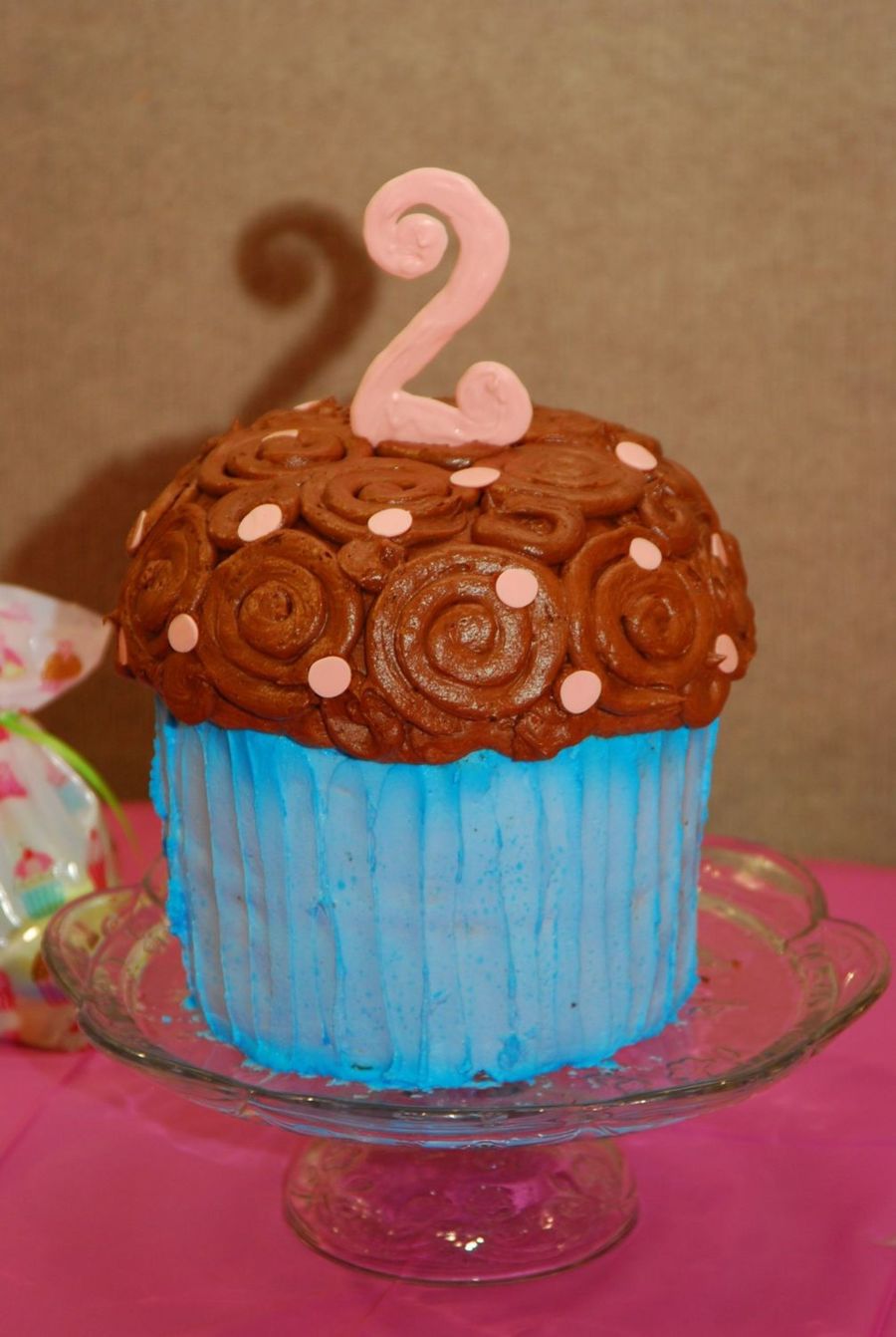 Cupcake Birthday Cake - CakeCentral.com