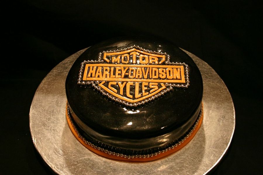 H-D Cake - CakeCentral.com