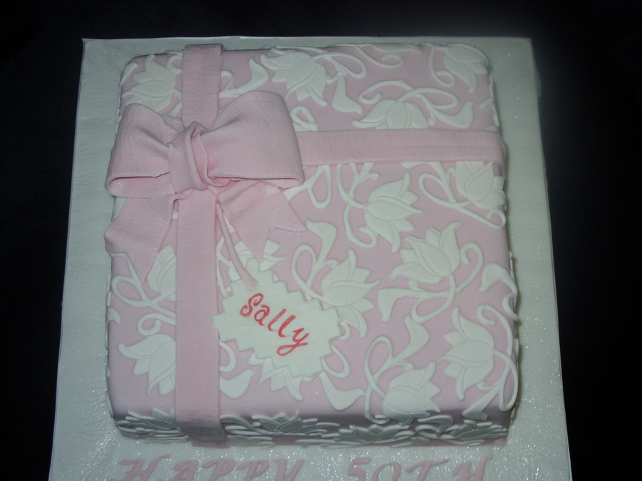 Parcel Cake - CakeCentral.com