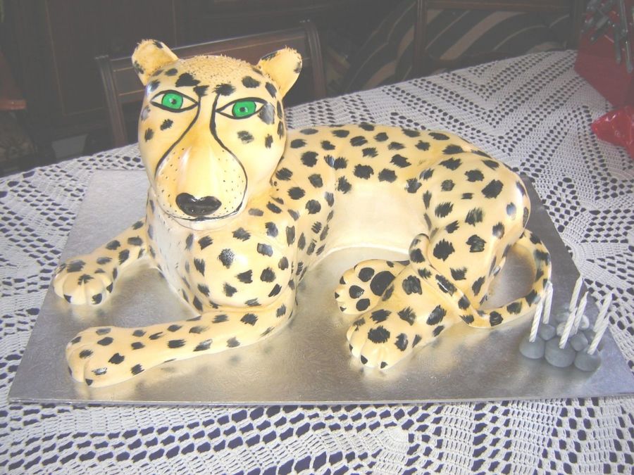 A Cheetah - CakeCentral.com