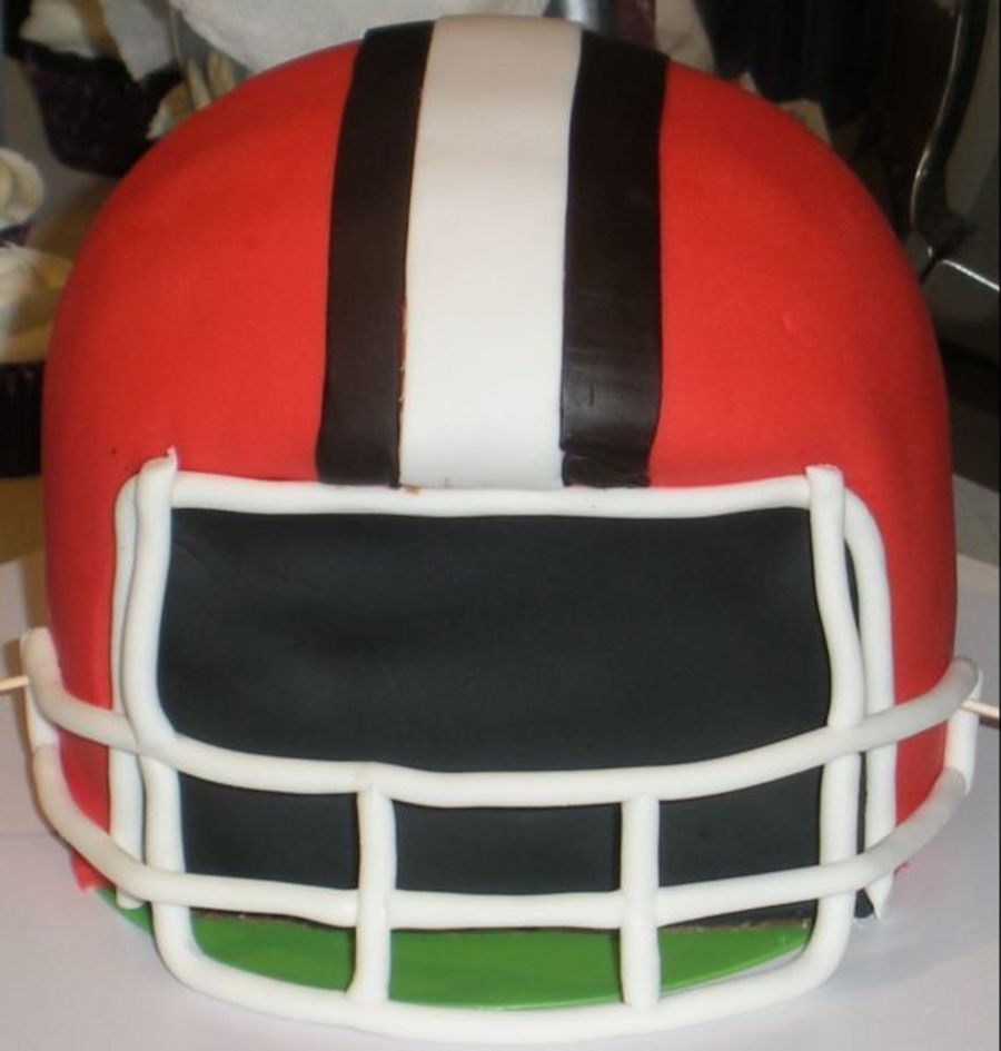 Football Helmet - CakeCentral.com